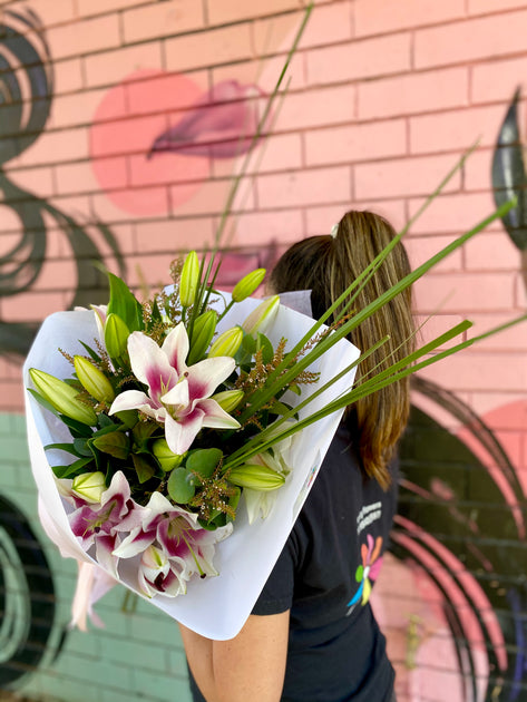 Lovely Lilies – FUNKY FLOWERS